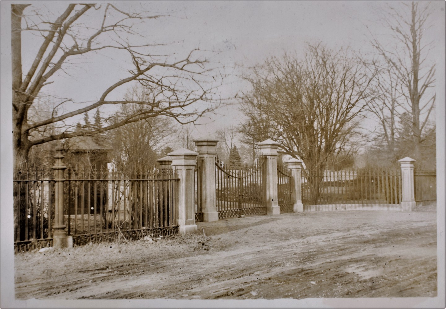 Memorial Gate Project 2022 – Old Cemeteries Society of Victoria
